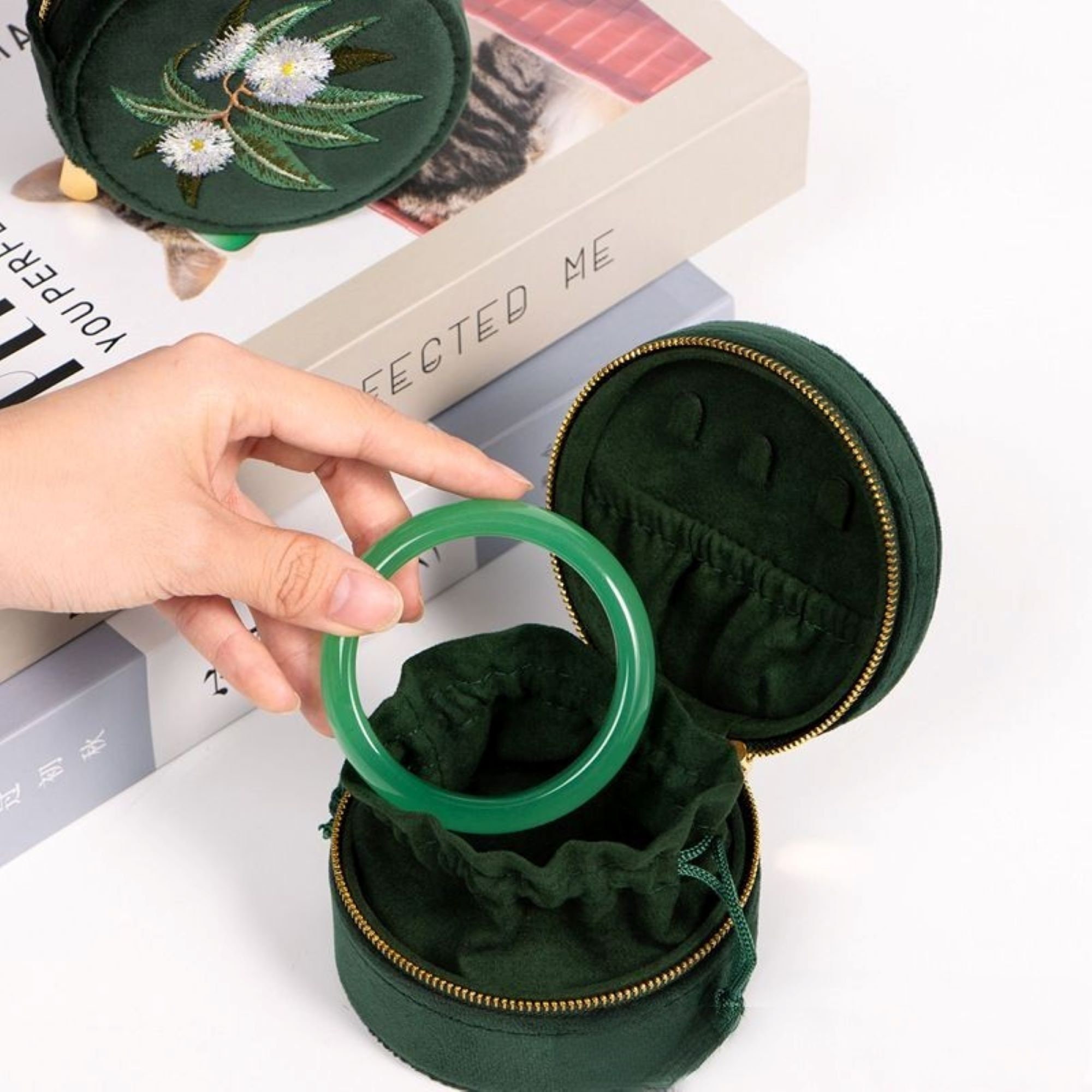 Velvet Jewellery Box | Round Jewellery case | Travel Jewelry Box ...