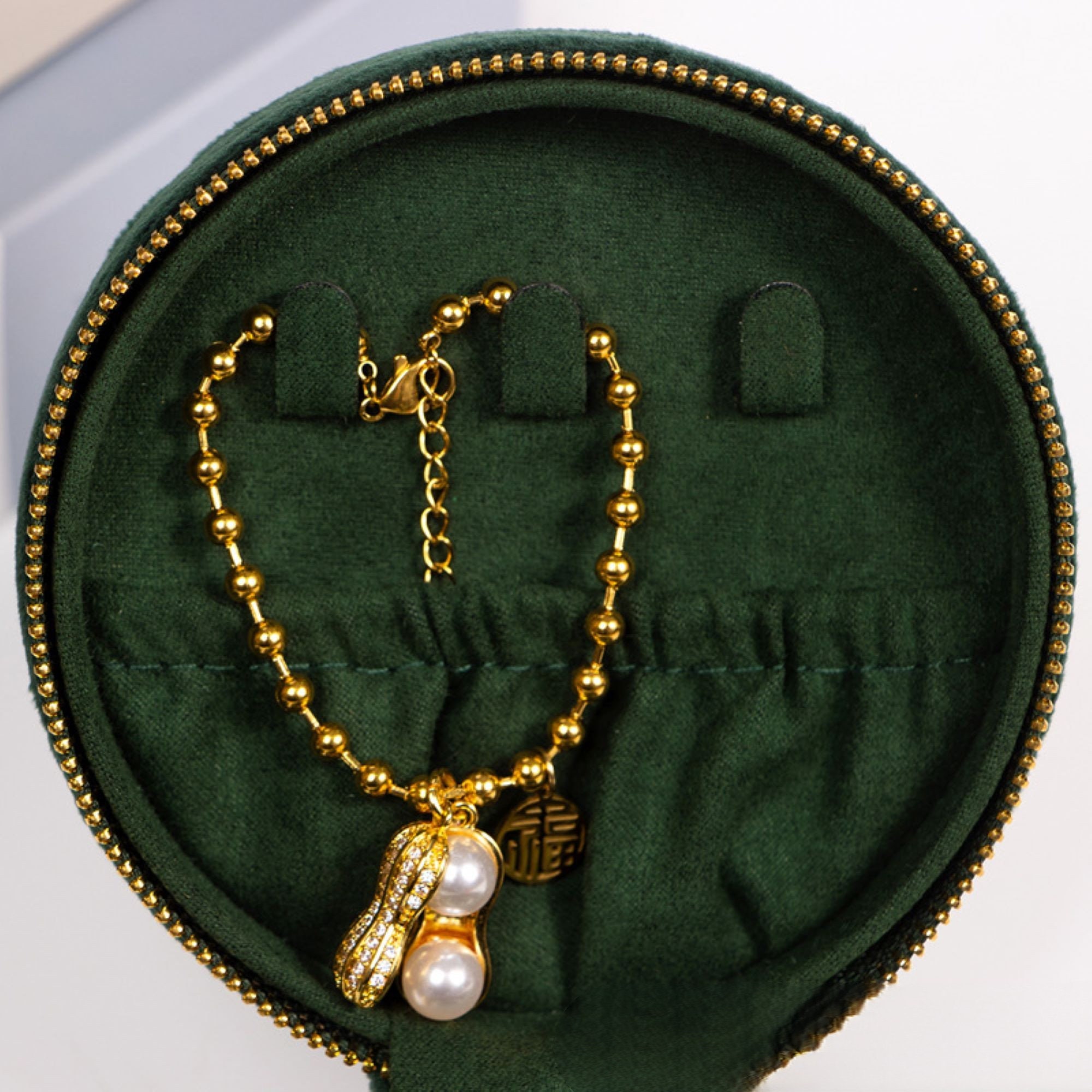 Velvet Jewellery Box | Round Jewellery case | Travel Jewelry Box ...